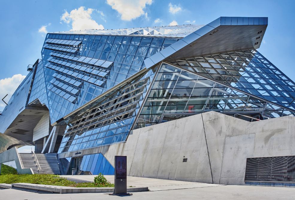 Un écran outdoor pour le Musée de Confluence - Dynamic View